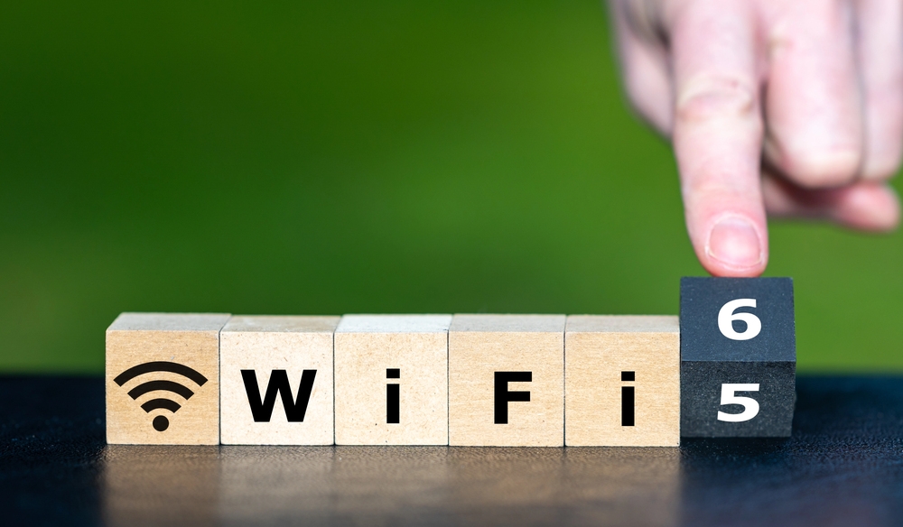 WLAN – co to jest? Czym różni się od Wi-Fi? | Plus.pl